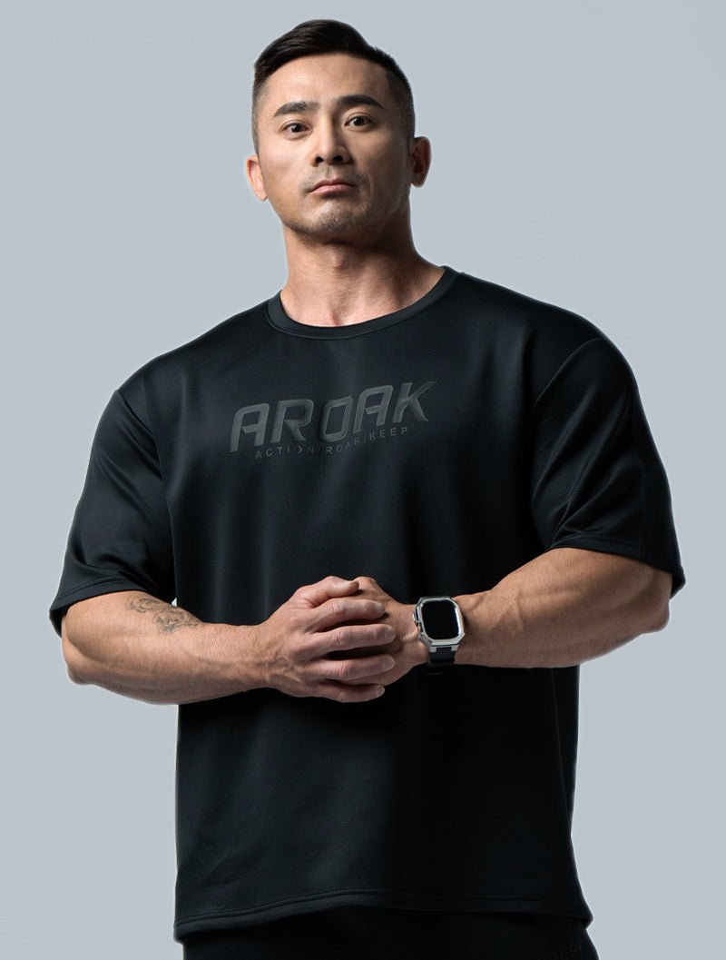 AirFlex™ AROAK OVERSIZED 後袖剪接訓練上衣 (黑) – AROAK 機能健身服飾 | 專為健人打造