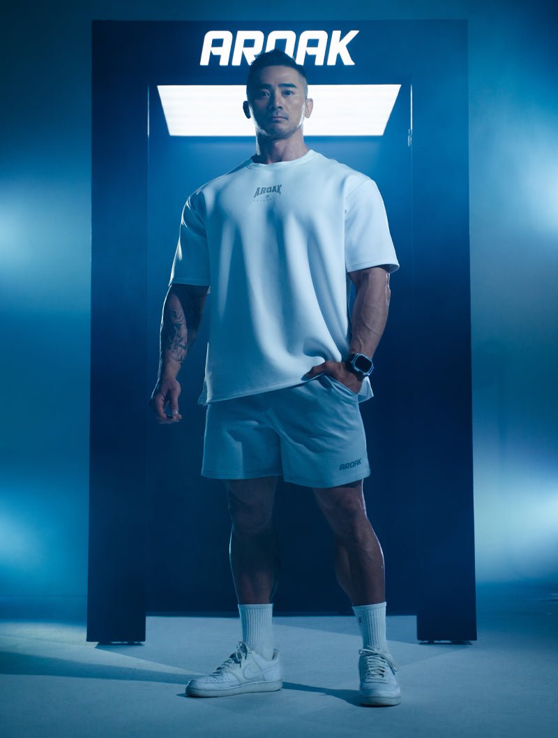 AirFlex™ 怒吼 OVERSIZED短袖上衣 (白) – AROAK 機能健身服飾 | 專為健人打造