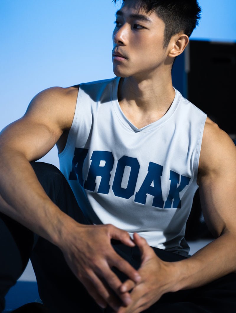 ArcTech™ AROAK 文字機能寬肩背心 (白) – AROAK 機能健身服飾 | 專為健人打造