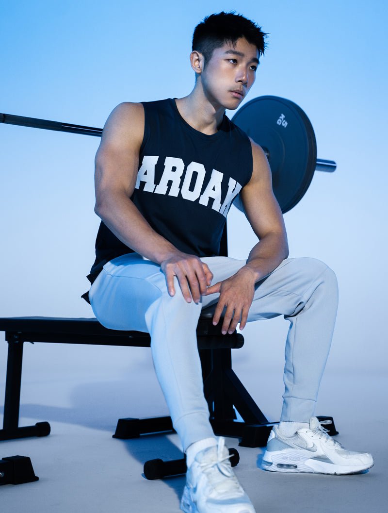 ArcTech™ AROAK 文字機能寬肩背心 (白) – AROAK 機能健身服飾 | 專為健人打造