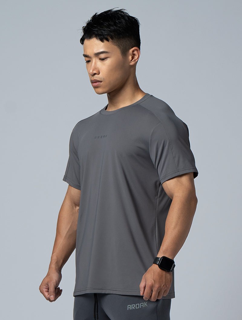 FlexSmooth™ 肩剪接機能尼龍短袖上衣 (鐵灰) – AROAK 機能健身服飾 | 專為健人打造
